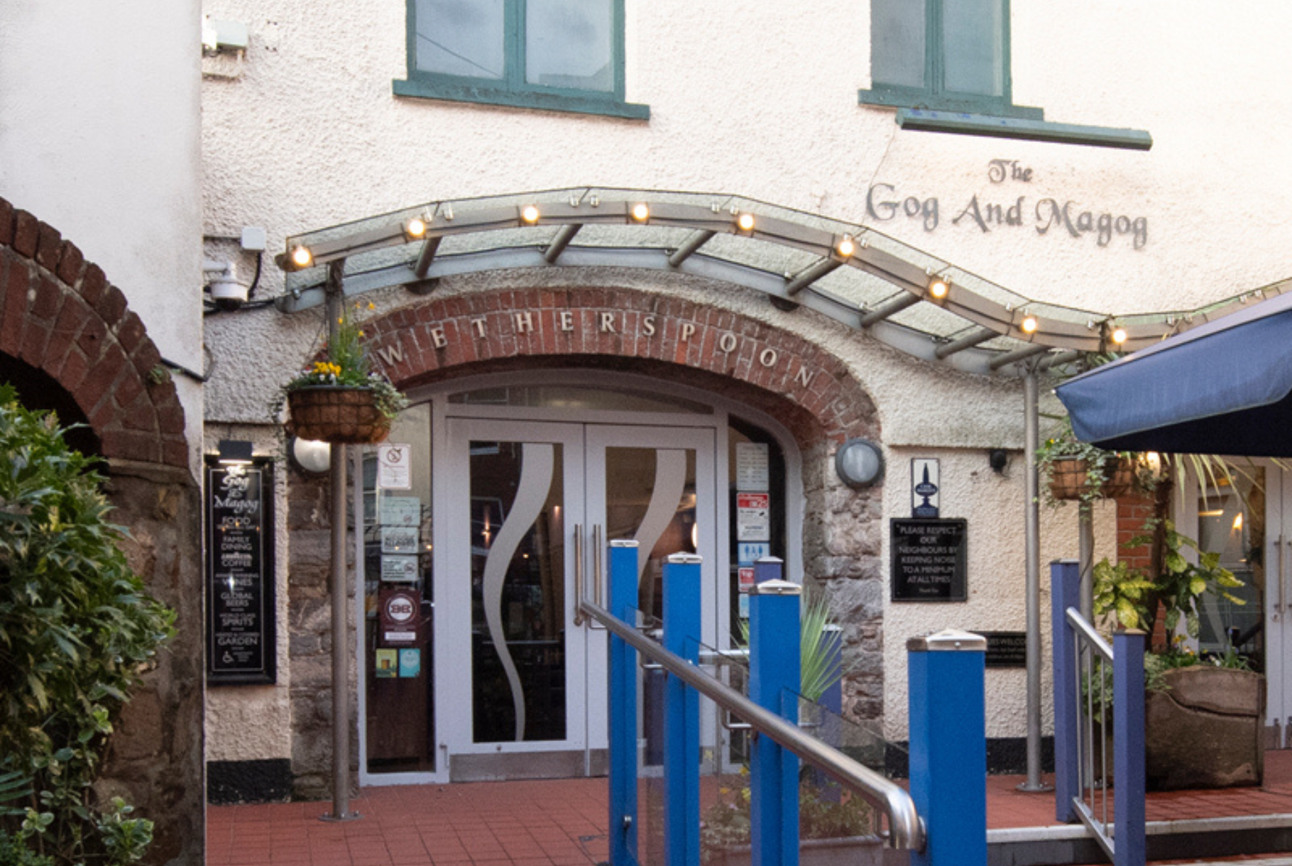 Wetherspoons owner Tim Martin spotted at The Gog and Magog